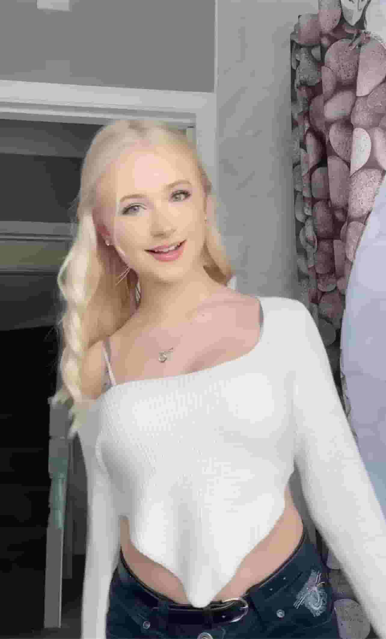 Annabel Hughes Instagram and TikTok Influencer Media Kit - ViralMango