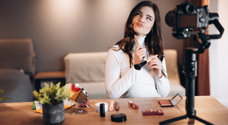 How to Become an Amazon Influencer in 2024 - ViralMango Blog